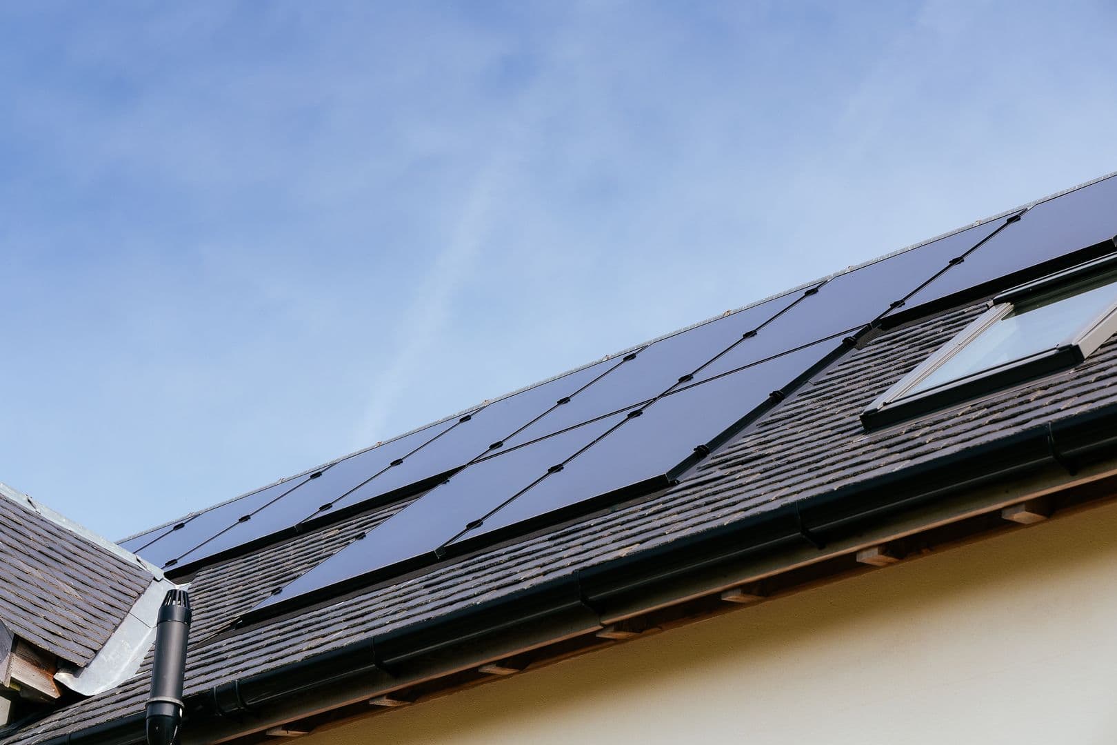 Solar Panel Cost UK (2026): Installation Prices, Batteries & Savings | Aira